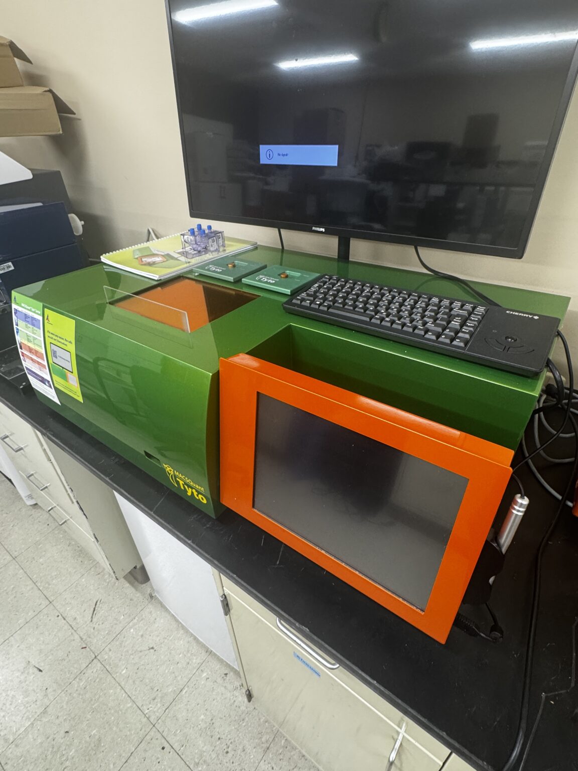 Miltenyi MacsQuant Tyto Cell Sorter, Isolation and Retrieval System ...